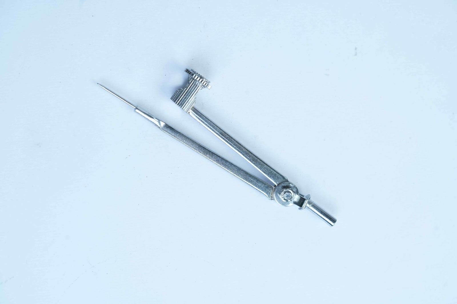 SELF CENTERING COMPASS - Sharp Stationery