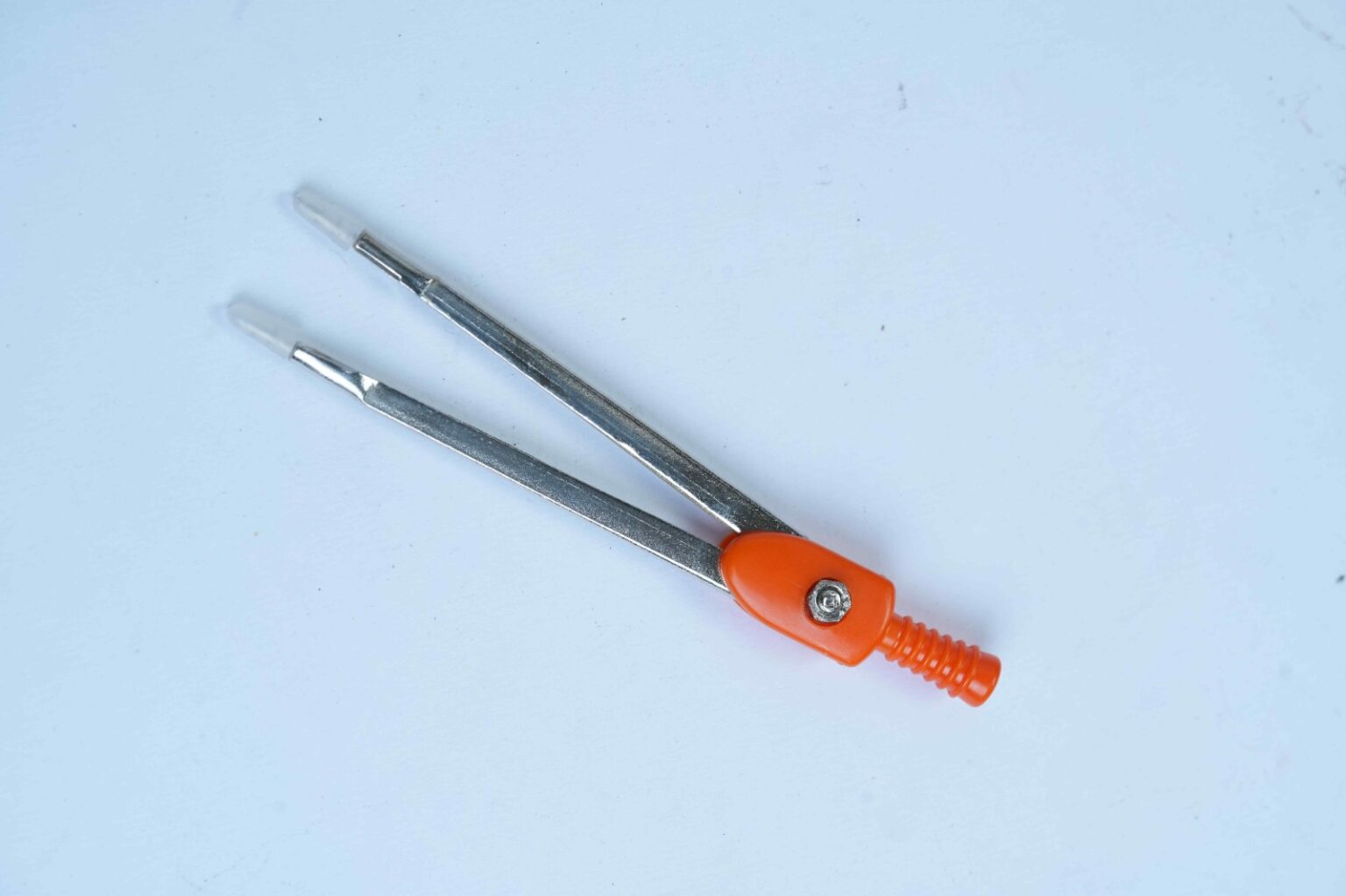 What is the use of Divider in Geometry Box - Sharp Stationery